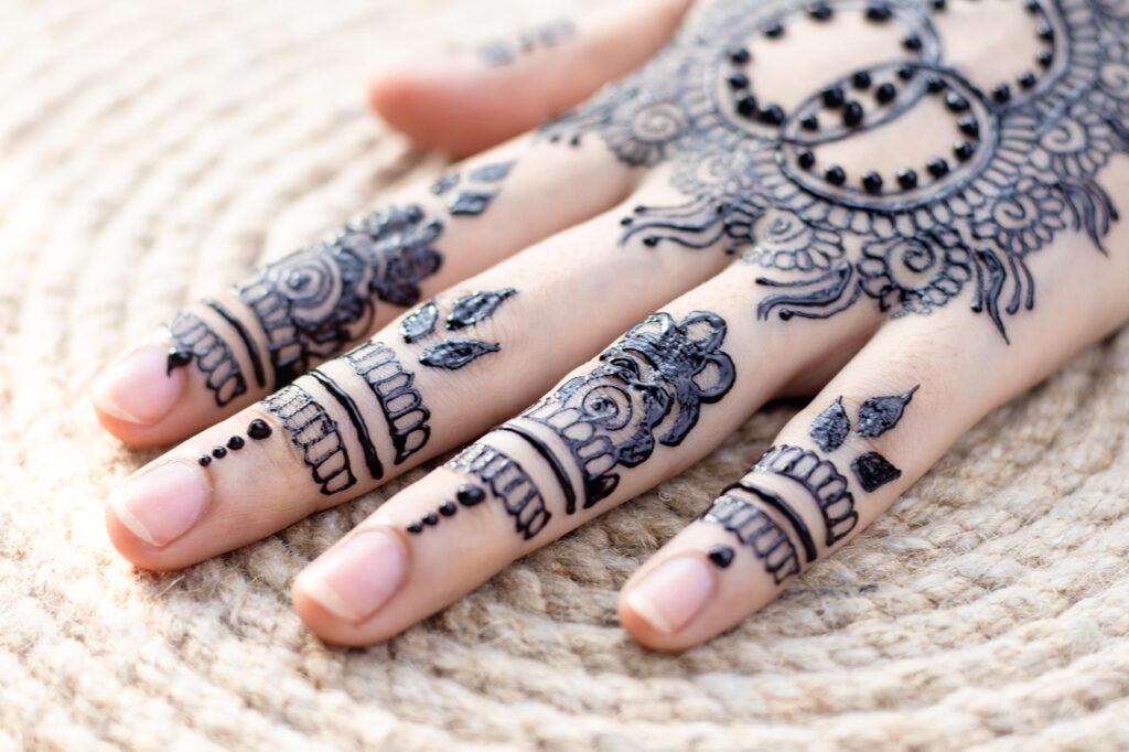 bel mehndi design